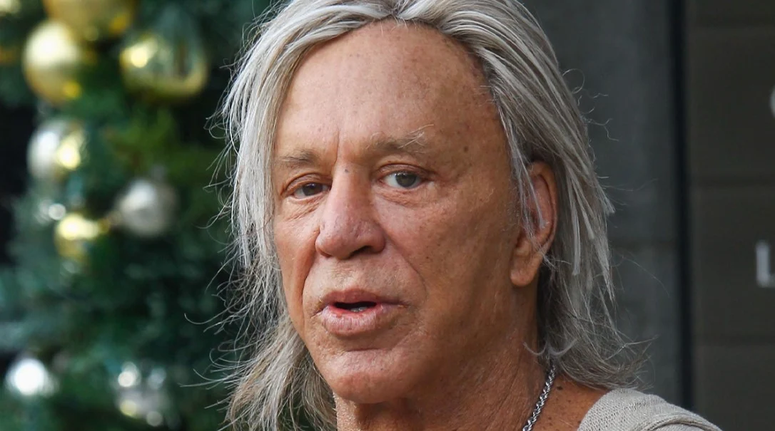 Mickey Rourke exige devolver los 90 mil dólares recaudados en una ...