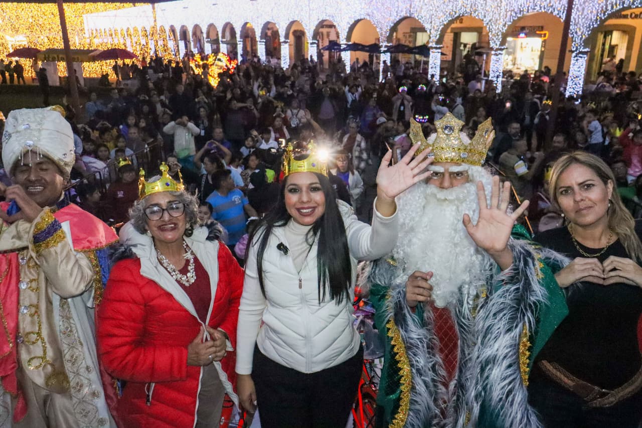Tonantzin Fernández entrega más de 30 mil juguetes en San Pedro Cholula ...