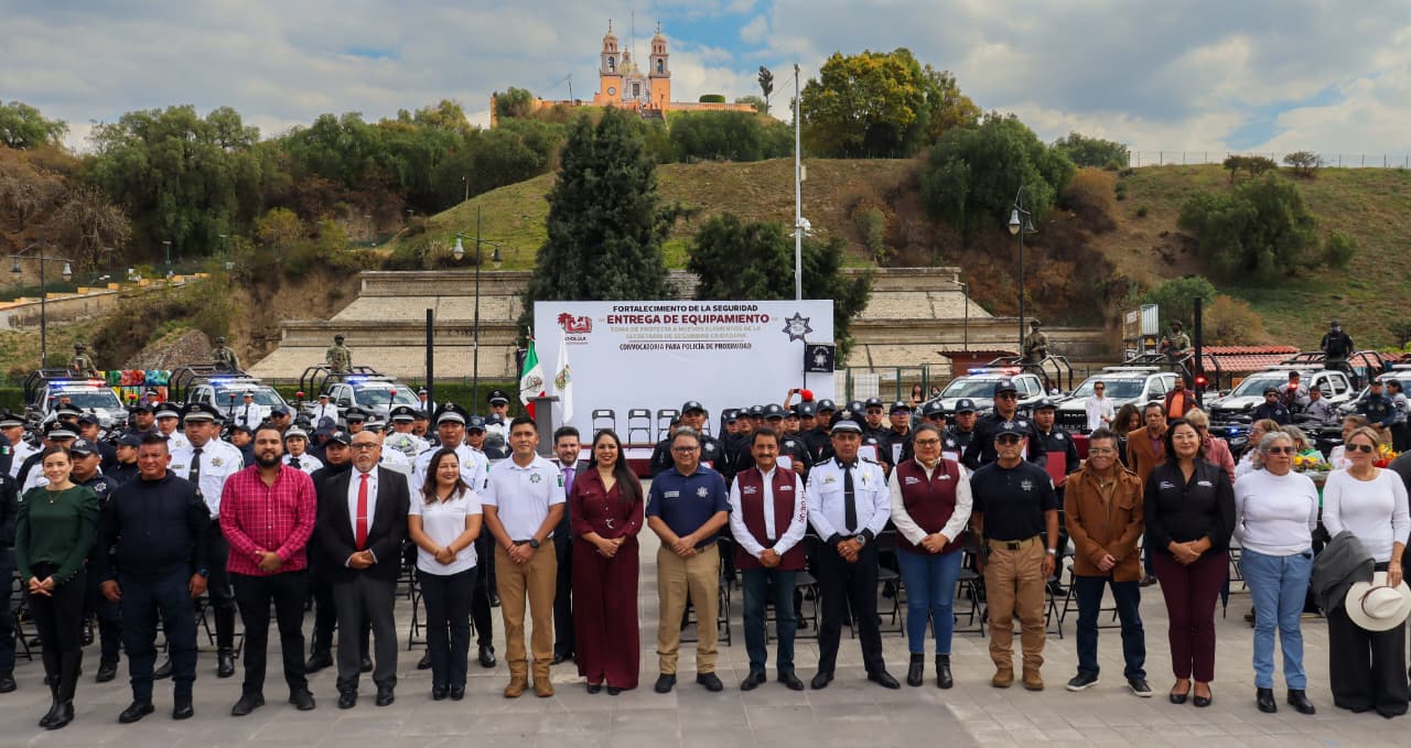 Con entrega de equipamiento a la SSC, Tonantzin Fernández refuerza la ...